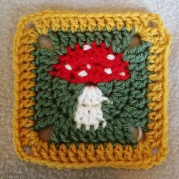 Mushroom Granny Square Crochet Pattern - BePatterns