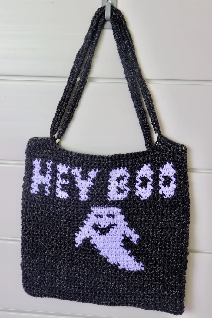 Free Crochet Hey Boo Bag - BePatterns